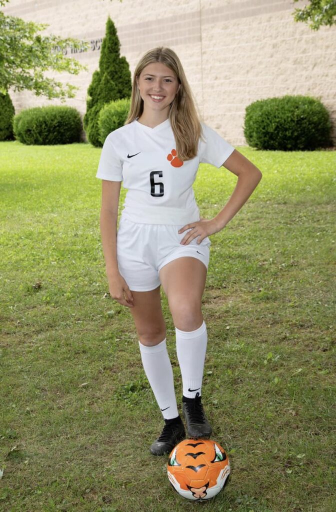 Hannah Cutright-Senior EHS Girls Soccer - Elkins Physical Therapy